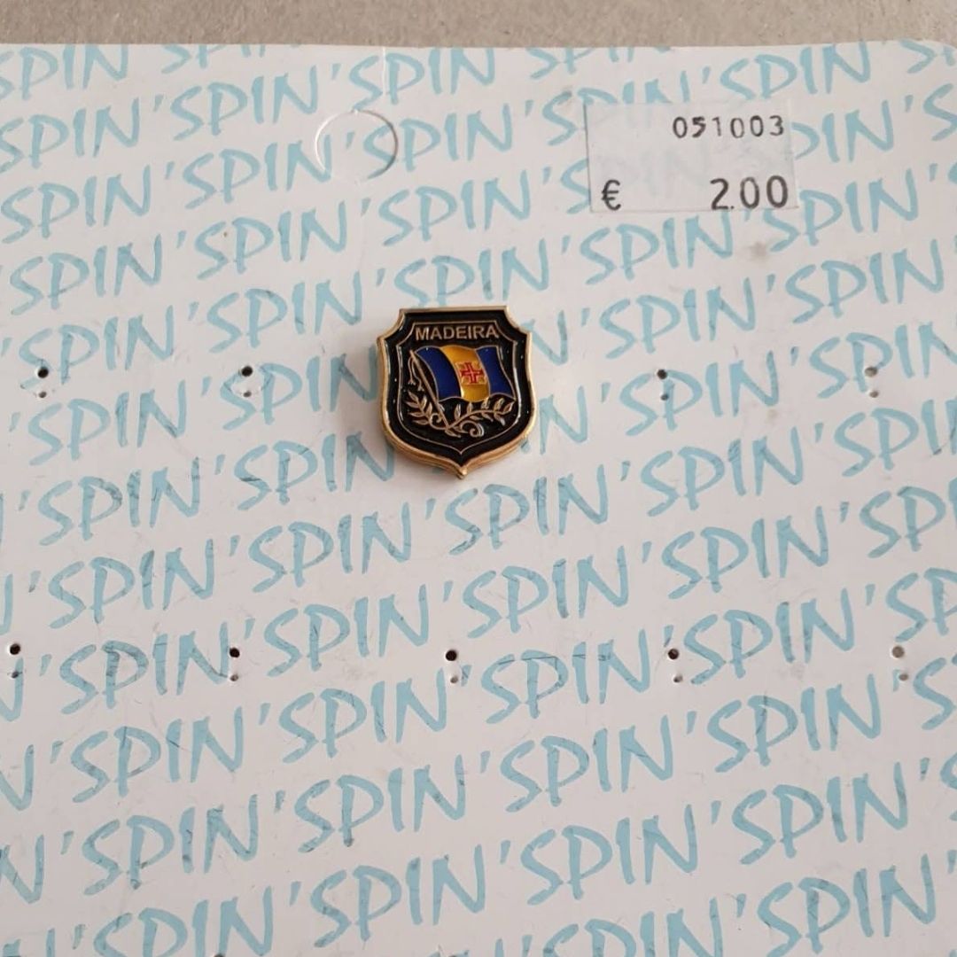 Pin Emblema Madeira – Bazar O Velhinho